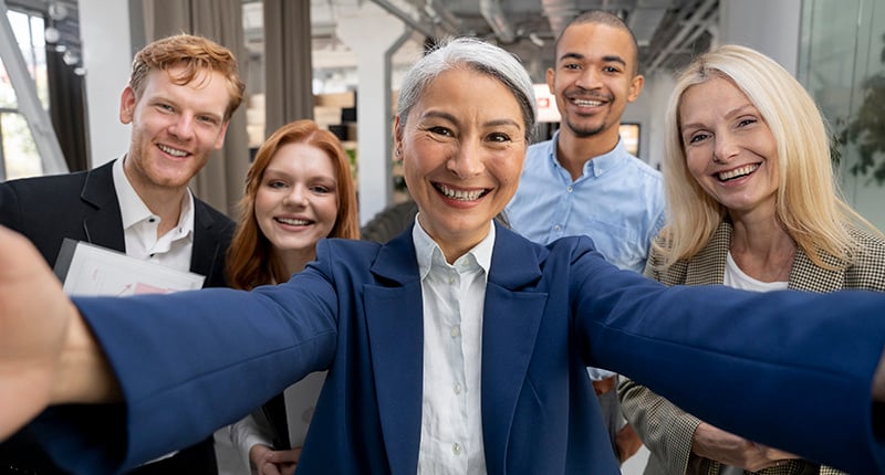 How to Tailor Recognition Programs to 5 Different Generations