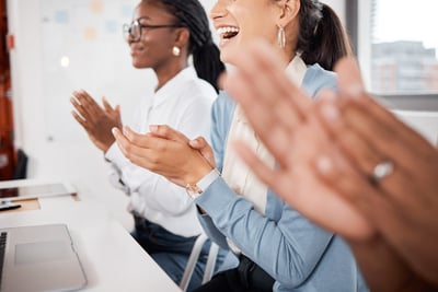 20 Positive Feedback Examples For Your Team (And Why They’re Helpful)