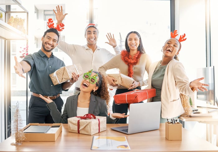 Crafting a Thoughtful Holiday Gift Program for Employees