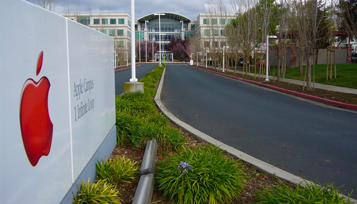 10 Companies with the Best Employee Recognition Programs